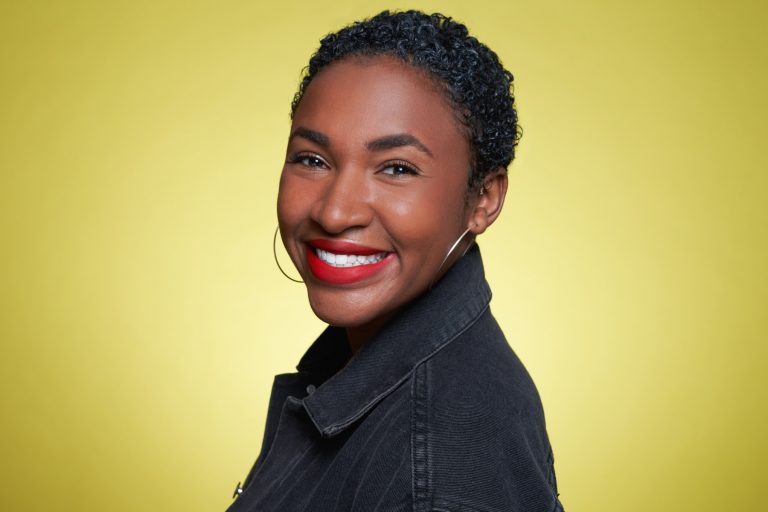 How to Pose for Professional Headshots (Updated 2023) | HeadShots Inc
