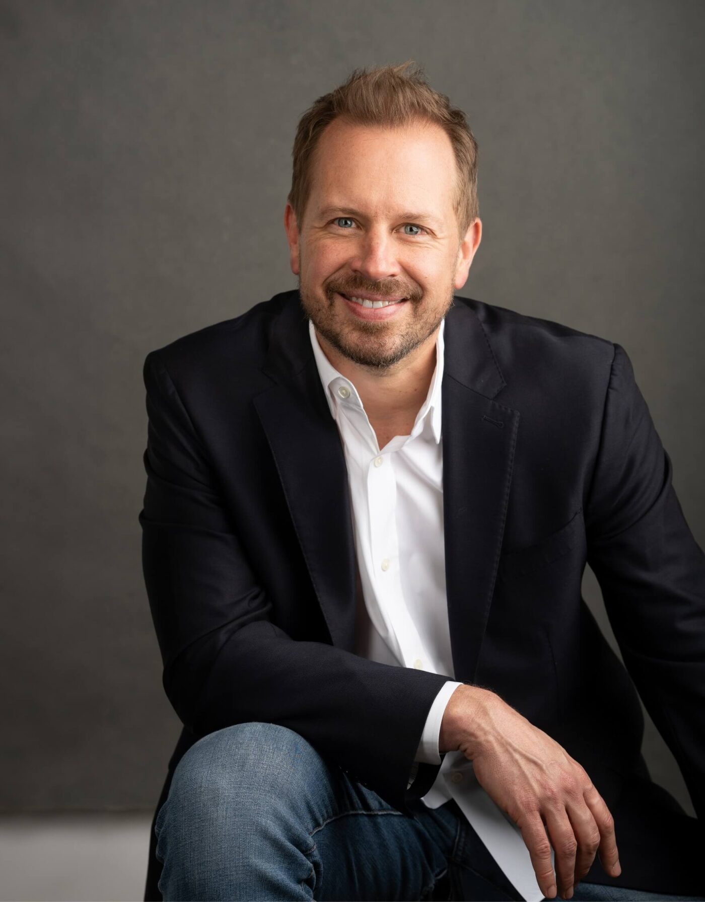 Professional Headshots & Brand Photography | HeadShots Inc