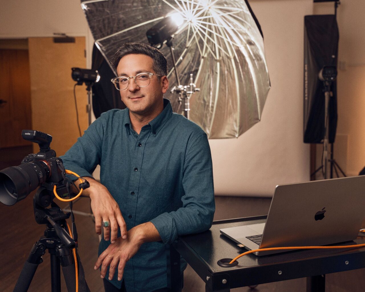 About Us | HeadShots Inc